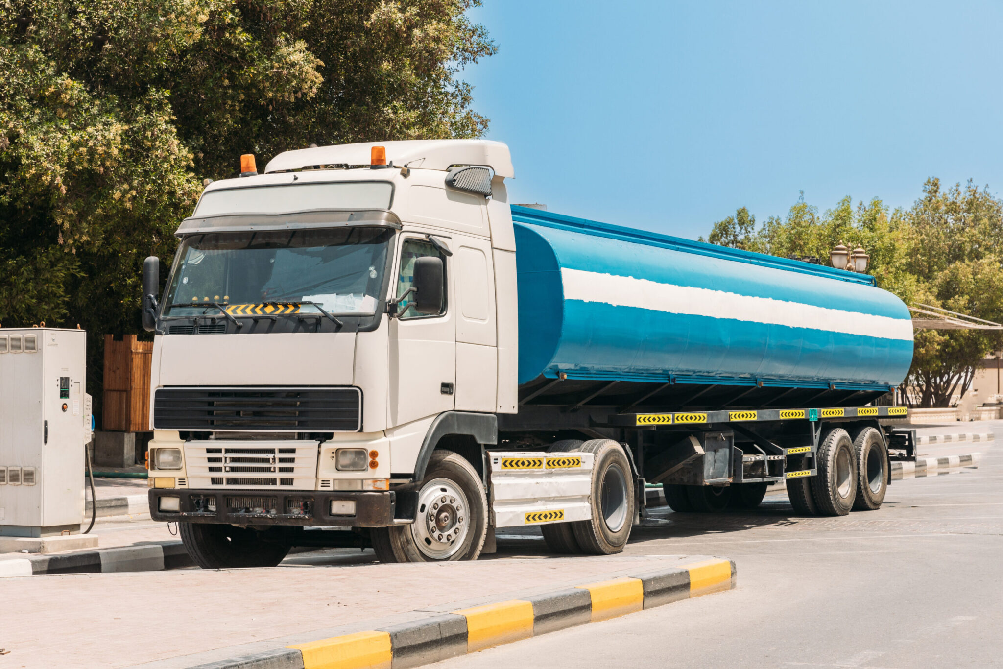 Sweet Water Dubai | 24/7 Pool Filling & Water Tanker Supply